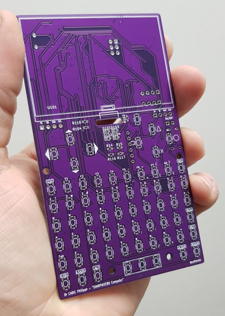 ShaRPiKeebo mini ordinateur Linux avec écran, clavier et liaison radio ...