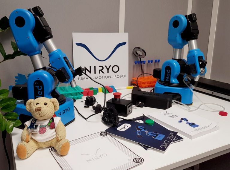 Visite de l'usine des robots Niryo, à base de Raspberry Pi - Framboise 314, le Raspberry Pi à la ...